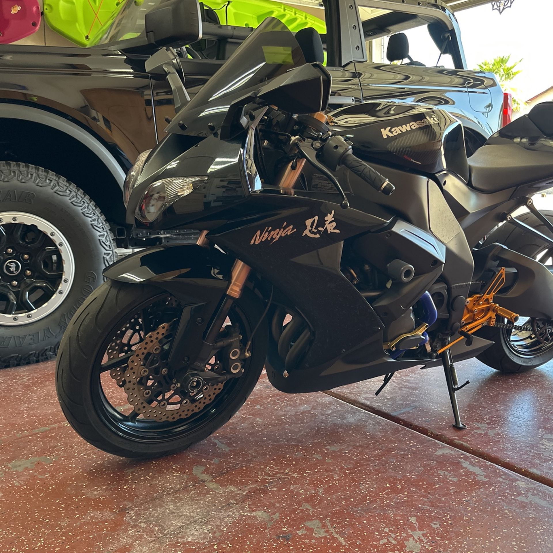 2008 Kawasaki Ninja ZX10r with tons of upgrades for Sale in Glendale ...