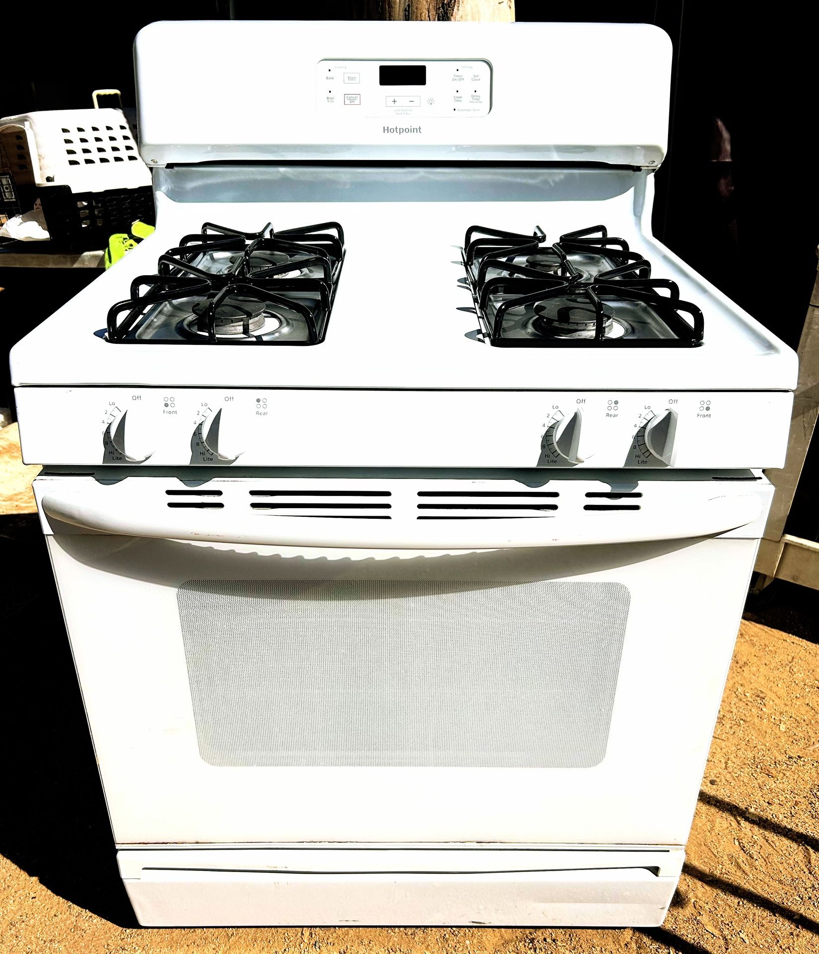 GENERAL ELECTRIC 33” GAS STOVE for Sale in Grand Terrace, CA - OfferUp