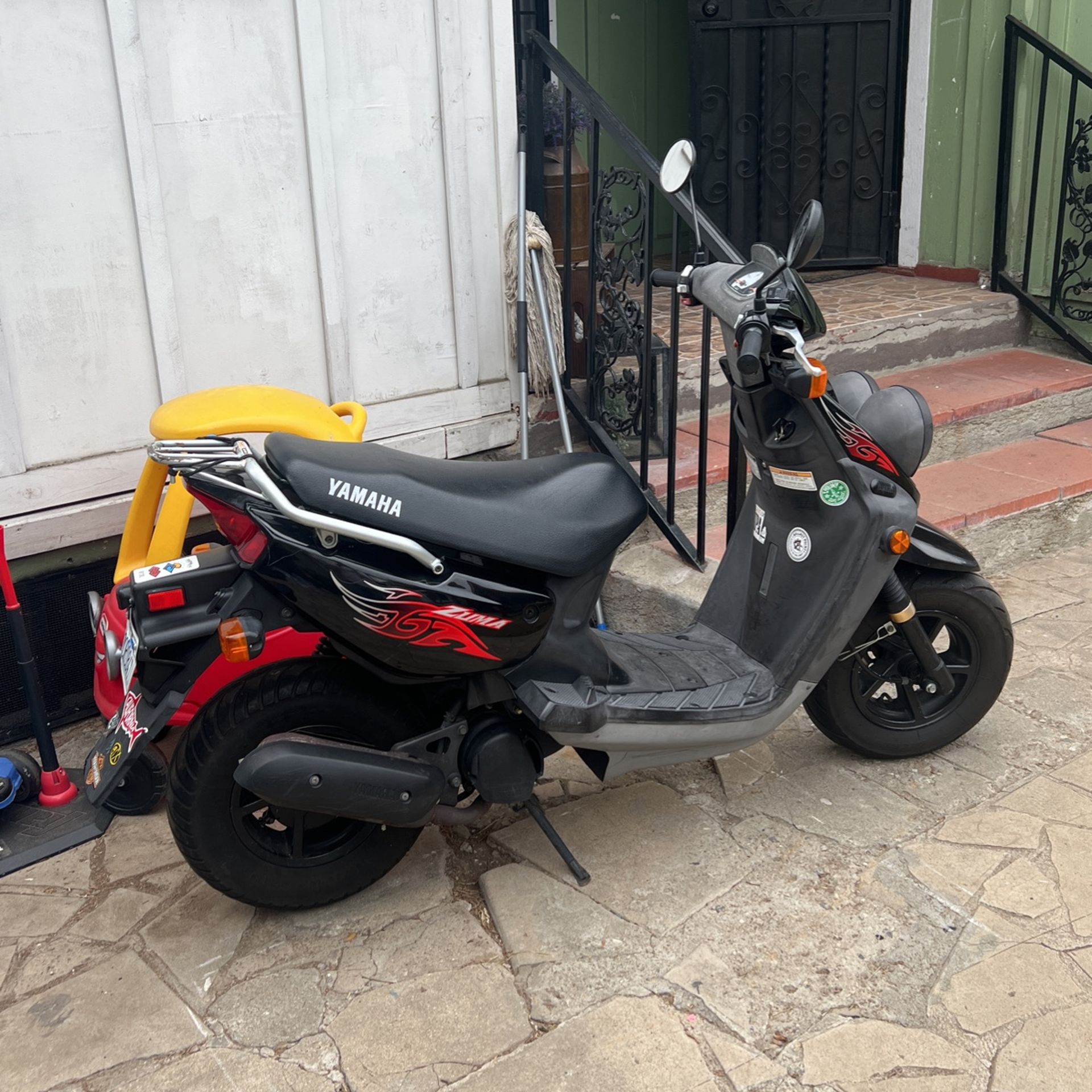 2009 Yamaha Zuma 50cc for Sale in Los Angeles, CA - OfferUp