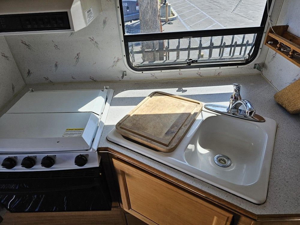 2002 Lance 1030 for Sale in La Habra Heights, CA - OfferUp