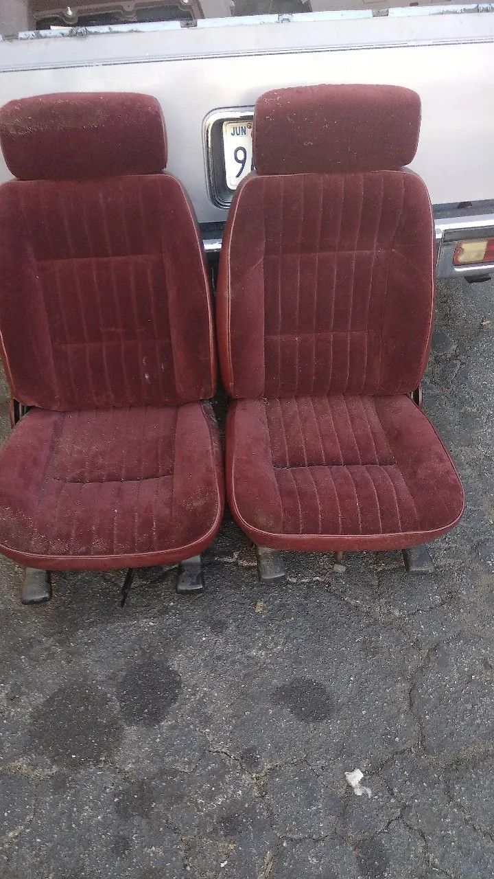 SS Seats And Other Gbody Seats for Sale in Los Angeles, CA - OfferUp