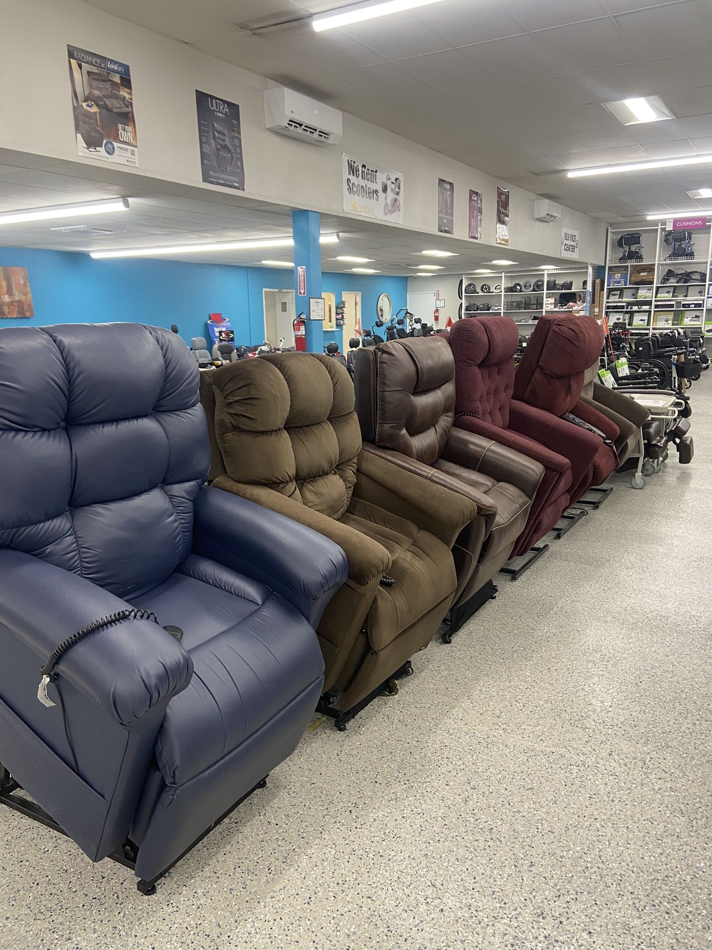 Lift Chair Recliners for Sale in Riverside, CA - OfferUp