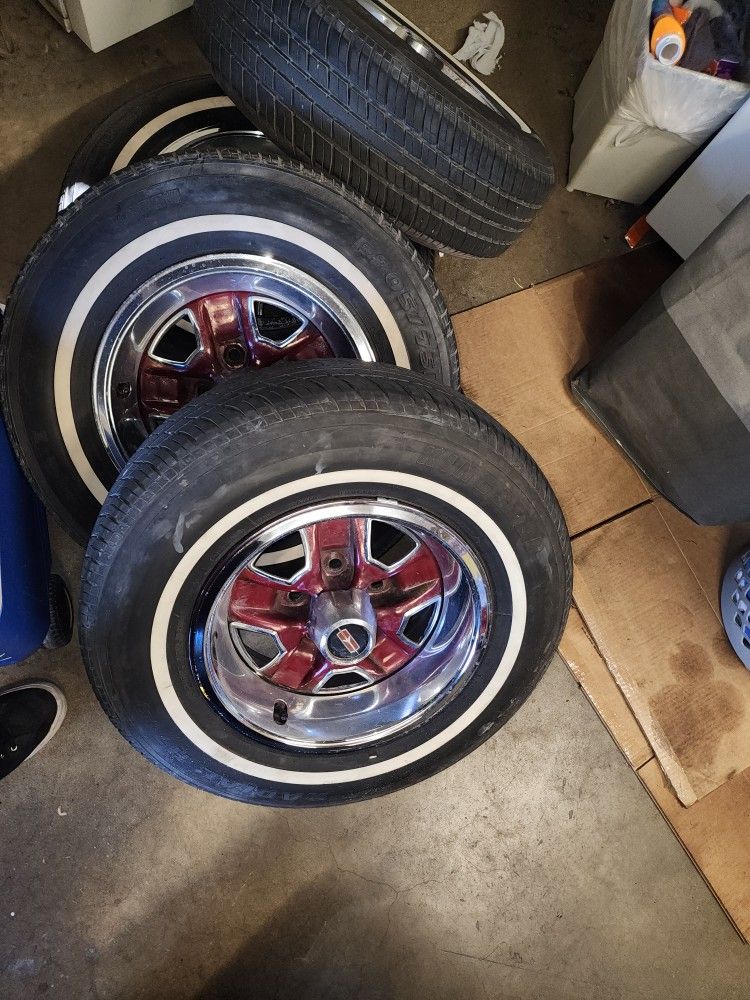 Original Rally Wheels W/ center caps 1980 oldsmobile cutlass supreme 14 ...