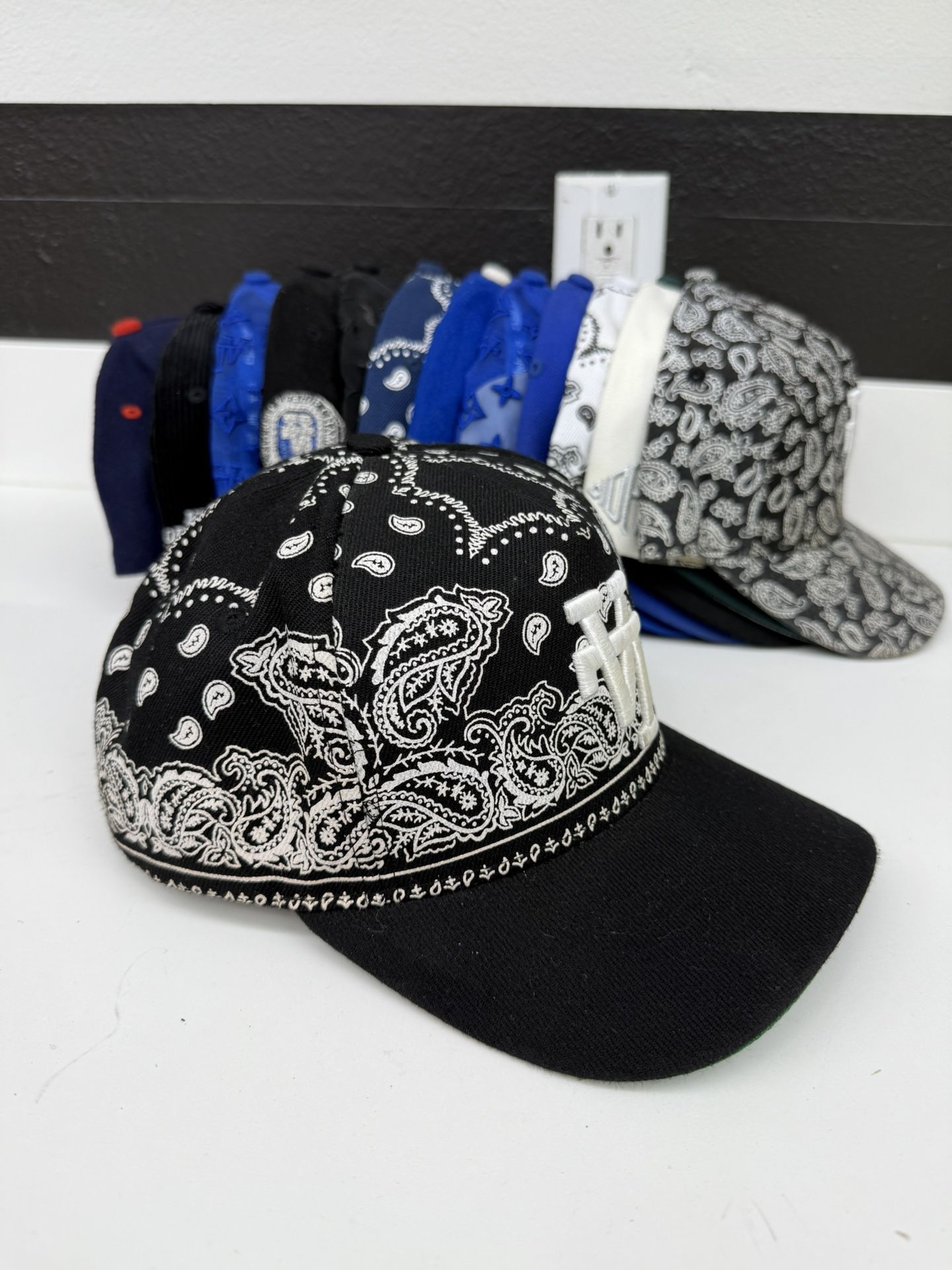 LA Dodgers Paisley Kthla Hat for Sale in Corona, CA - OfferUp