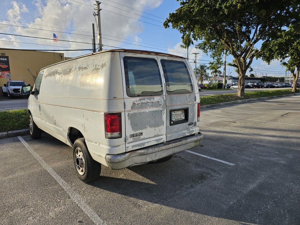1999 Ford Econoline for Sale in Miami, FL - OfferUp