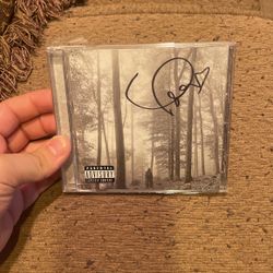 Taylor Swift Signature Heart
