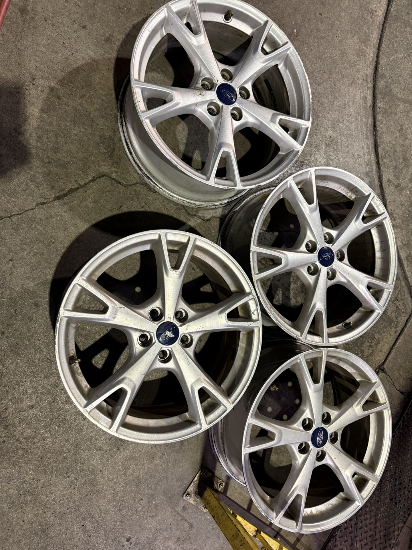 Ford 18x8 Rims Set 5x108 Bolt Pattern for Sale in Mesa, AZ - OfferUp