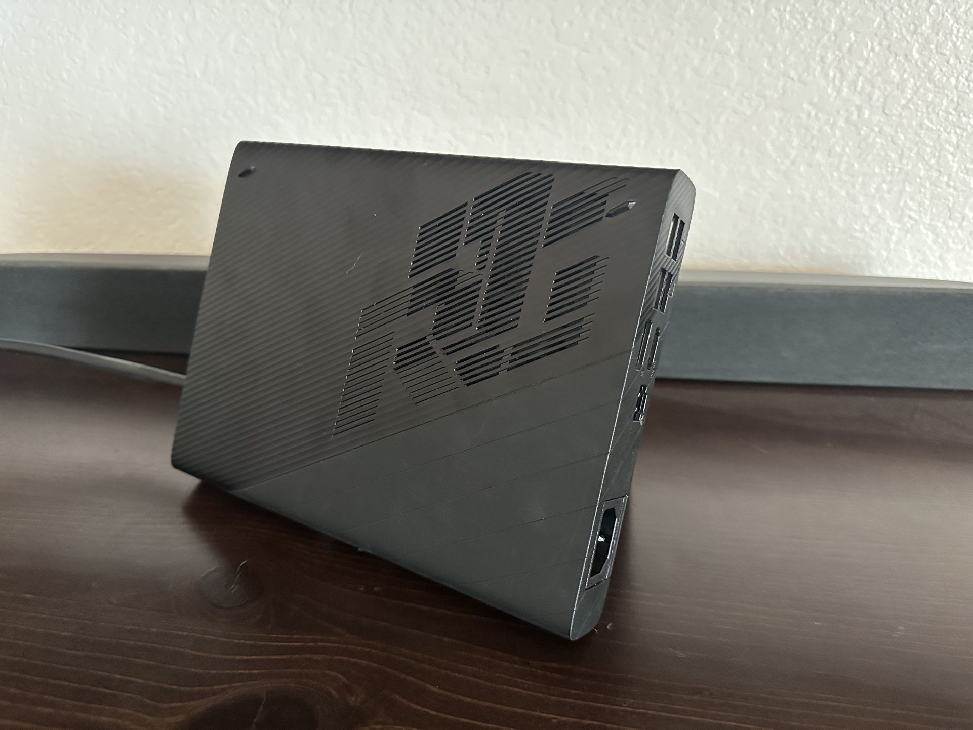 I’m selling my 6850m XT XG Mobile device that has 12gb on vram and can ...