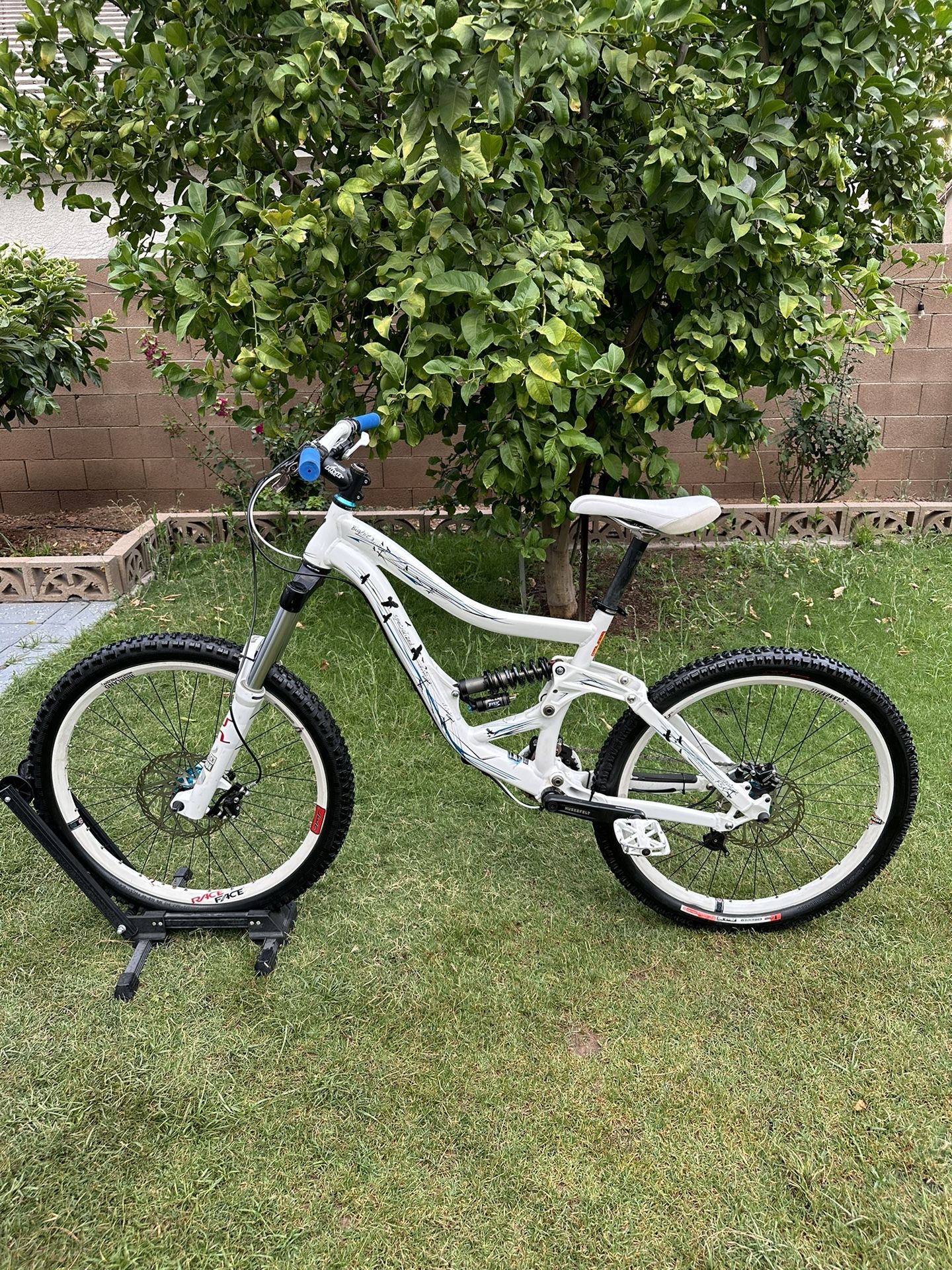 SPECIALIZED BIG HIT 3 FULL SUSPENSION MOUNTAIN BIKE, 26 INCH, 9X1 SPEED ...
