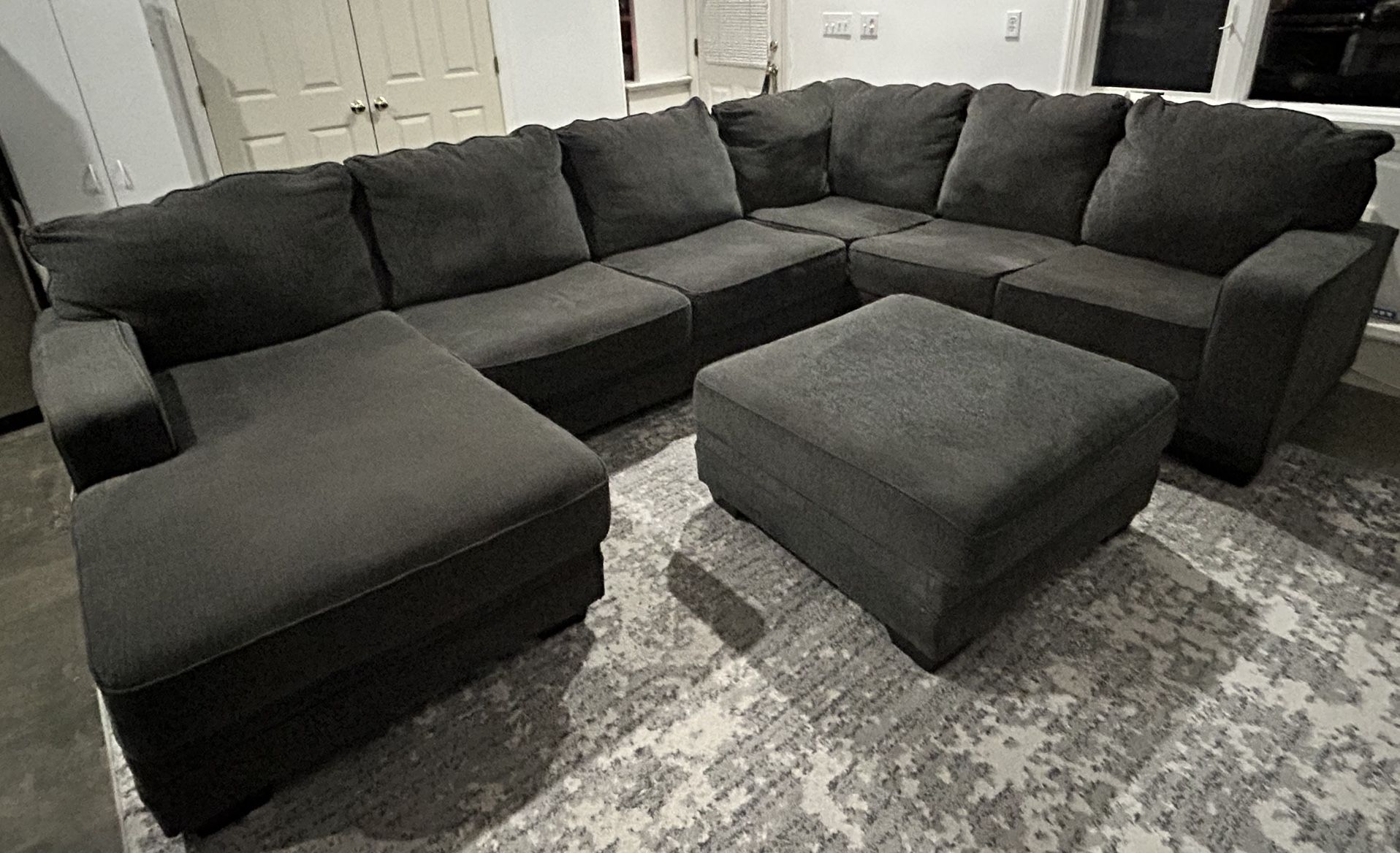 Sectional Sofa & Matching Ottoman for Sale in Trumbull, CT - OfferUp