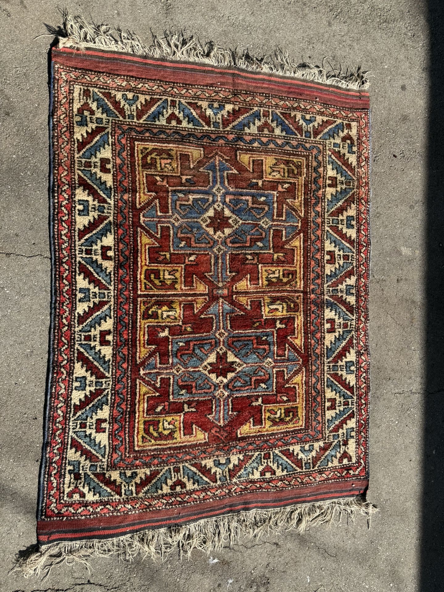 Vintage Rug 4’ X 6’ for Sale in Tustin, CA - OfferUp