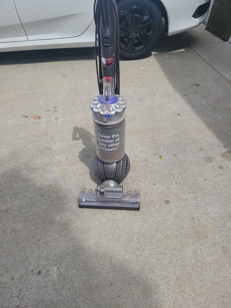 Dyson Dc65
