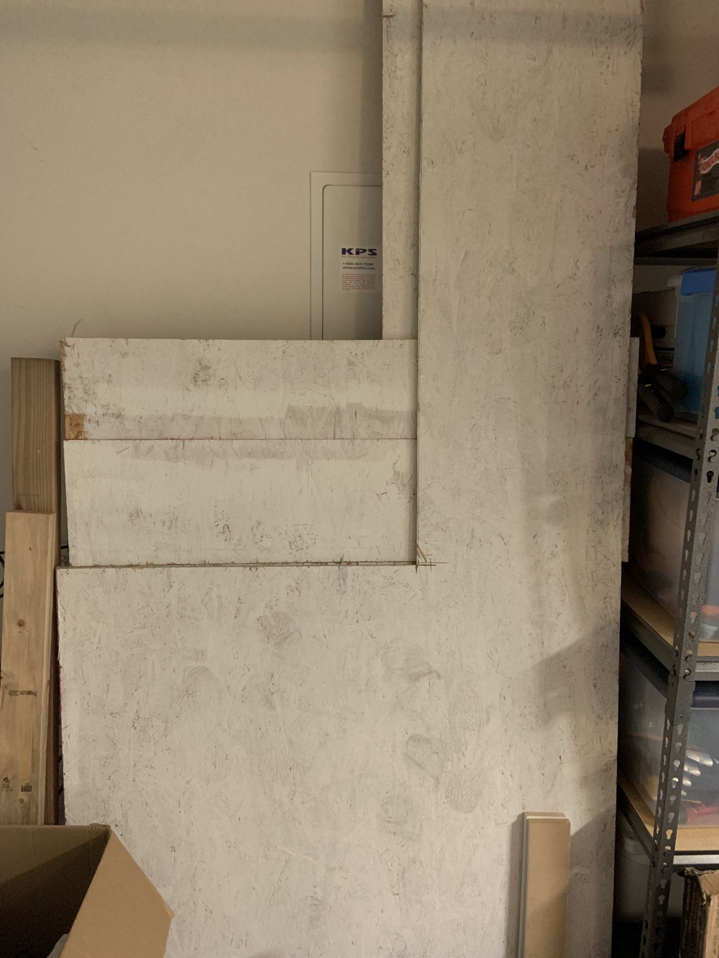 FREE Plywood OSB 5/8 Inch Primed for Sale in Corona, CA - OfferUp