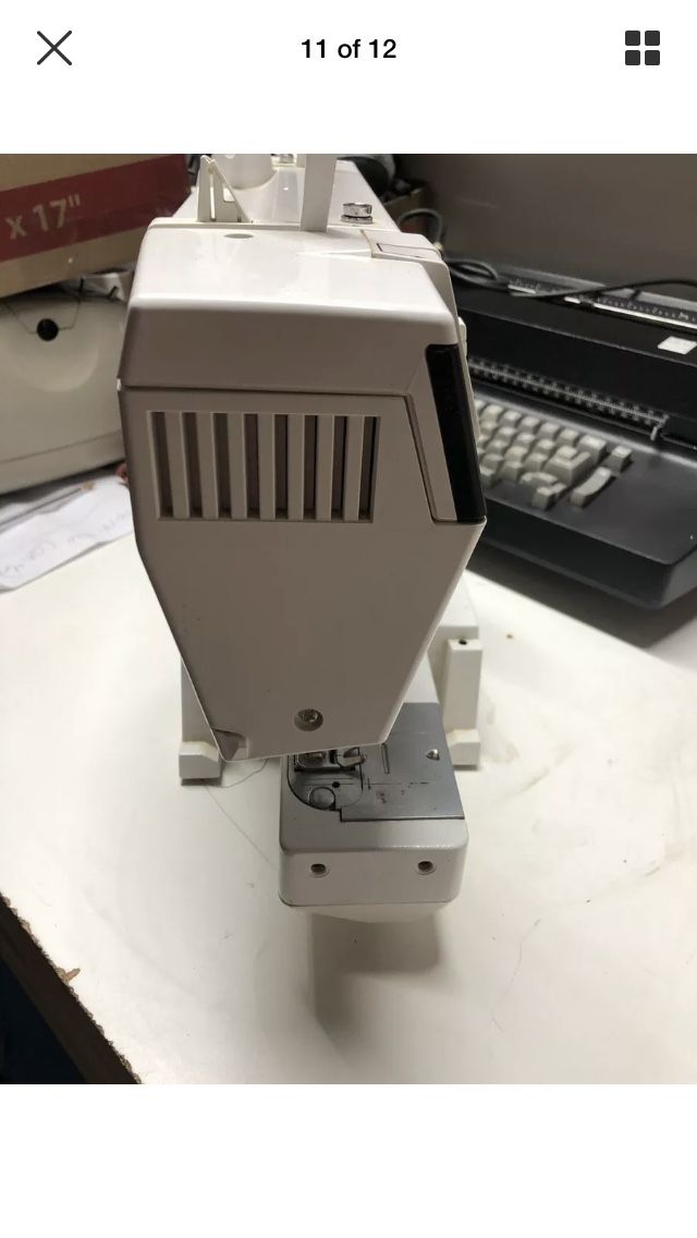 Singer/Sewing machine model-4572 heavy Duty - untested- no power cord ...