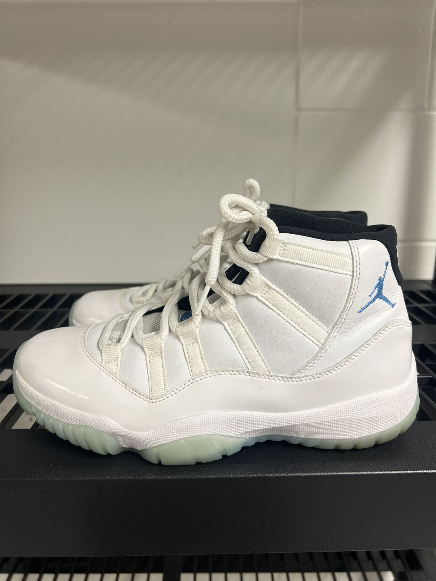 Legend Blue 11s In Box