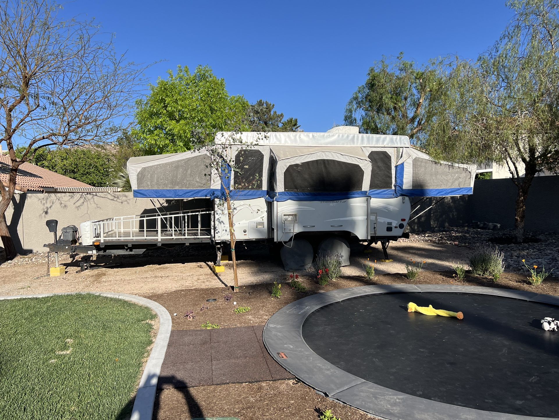 Camper Trailer StarCraft 36rt for Sale in Las Vegas, NV - OfferUp