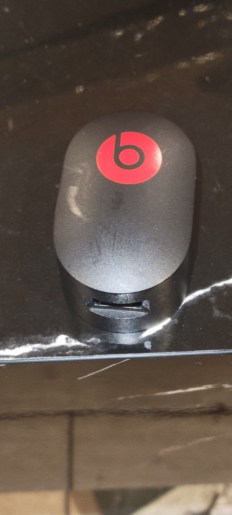 Beats 10w Power Adapter for Sale in Santa Ana, CA - OfferUp
