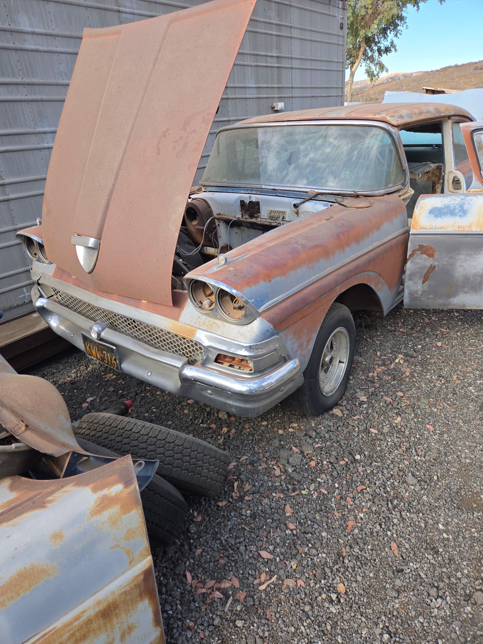 1958 Ford Fairlane for Sale in Santa Clarita, CA - OfferUp
