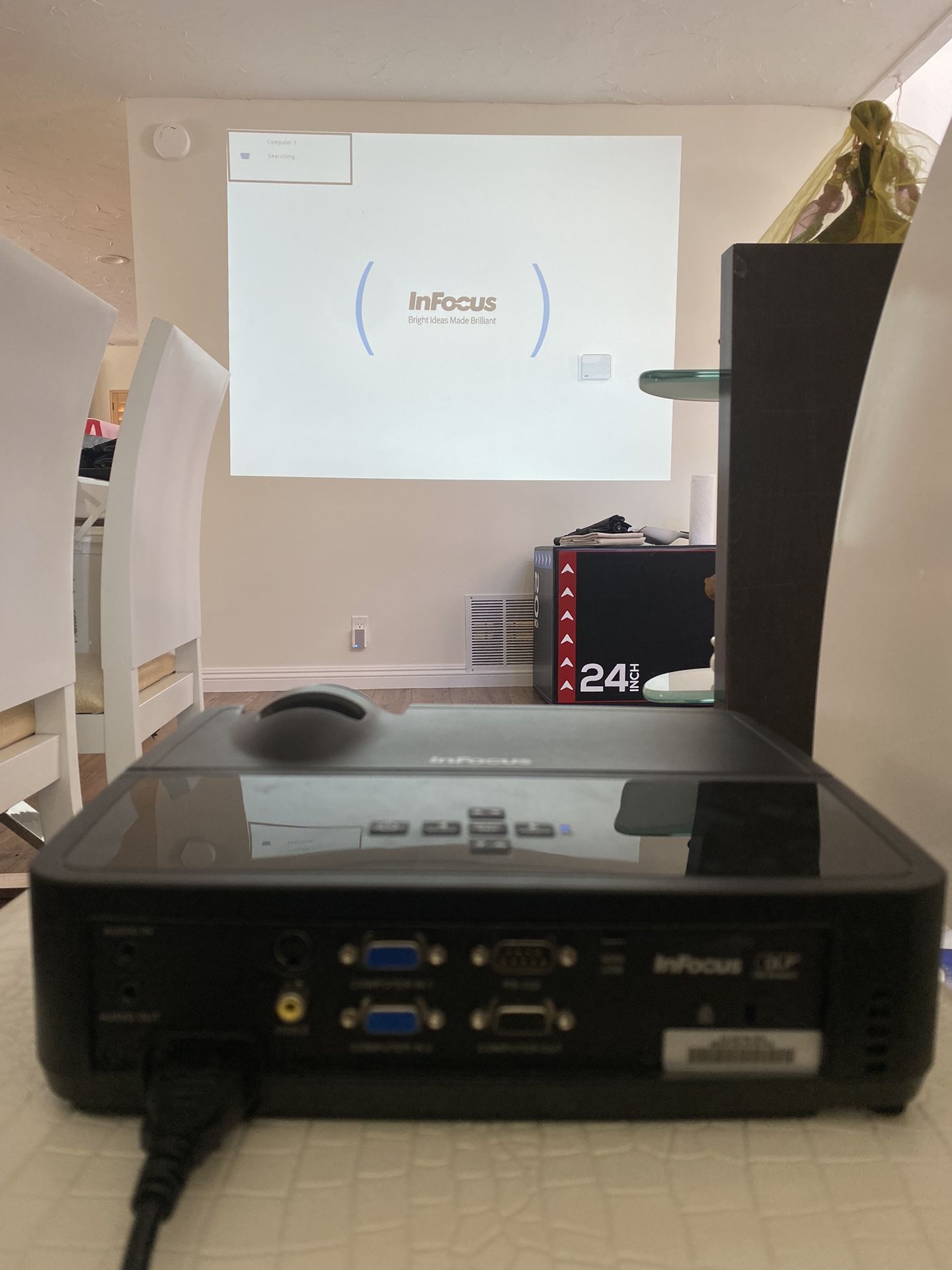 InFocus IN114 Portable DLP Projector + Carry Case, 3D ready, XGA, 2700 ...