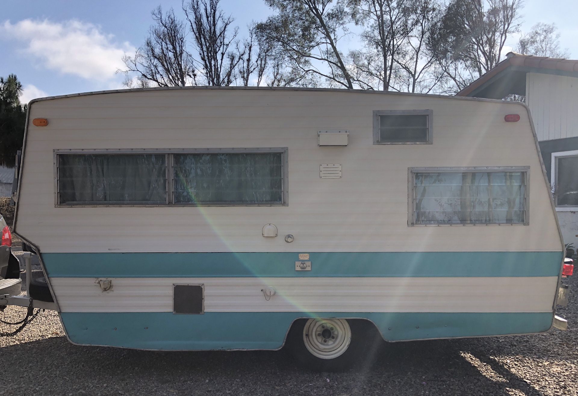 Shasta LoFlyte 1969 (No Bathroom) for Sale in Vista, CA - OfferUp
