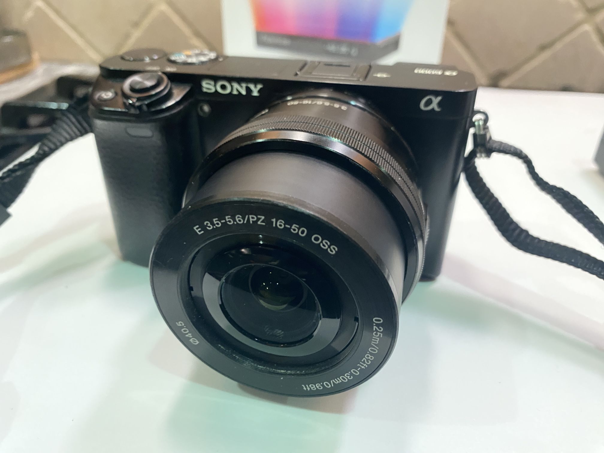 Sony A6000 Mirrorless Camera + 16-50mm Lens + 2 Batteries + Charger ...