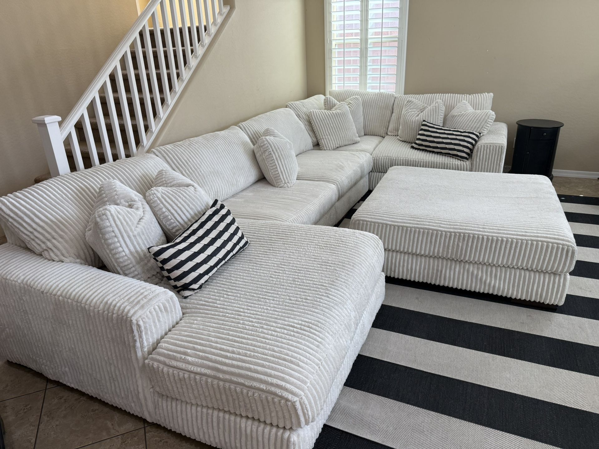 White Modular Sectional for Sale in Phoenix, AZ - OfferUp