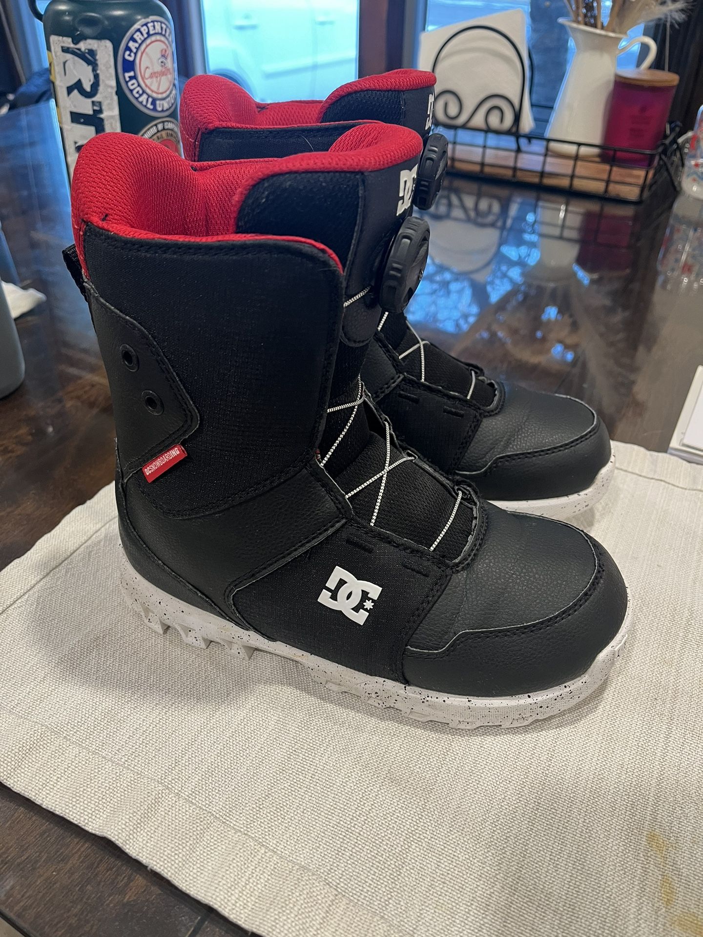 Dc Snowboarding Boots Size 5 for Sale in Staten Island, NY - OfferUp