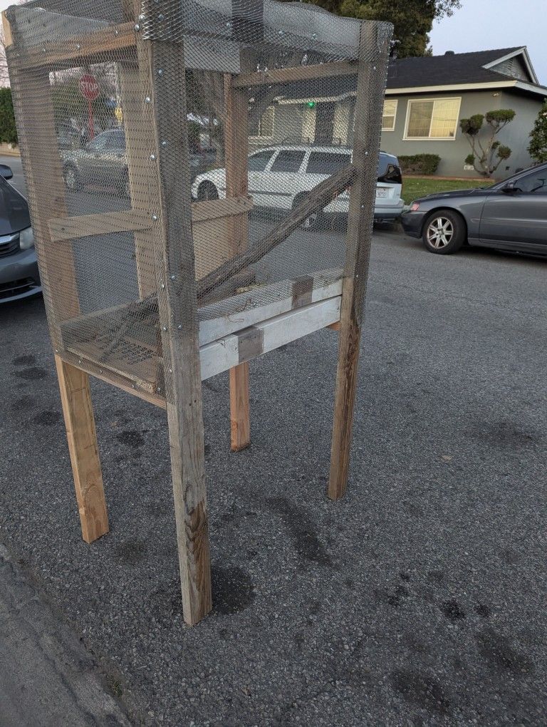 Free Home made cage for Sale in Paramount, CA - OfferUp