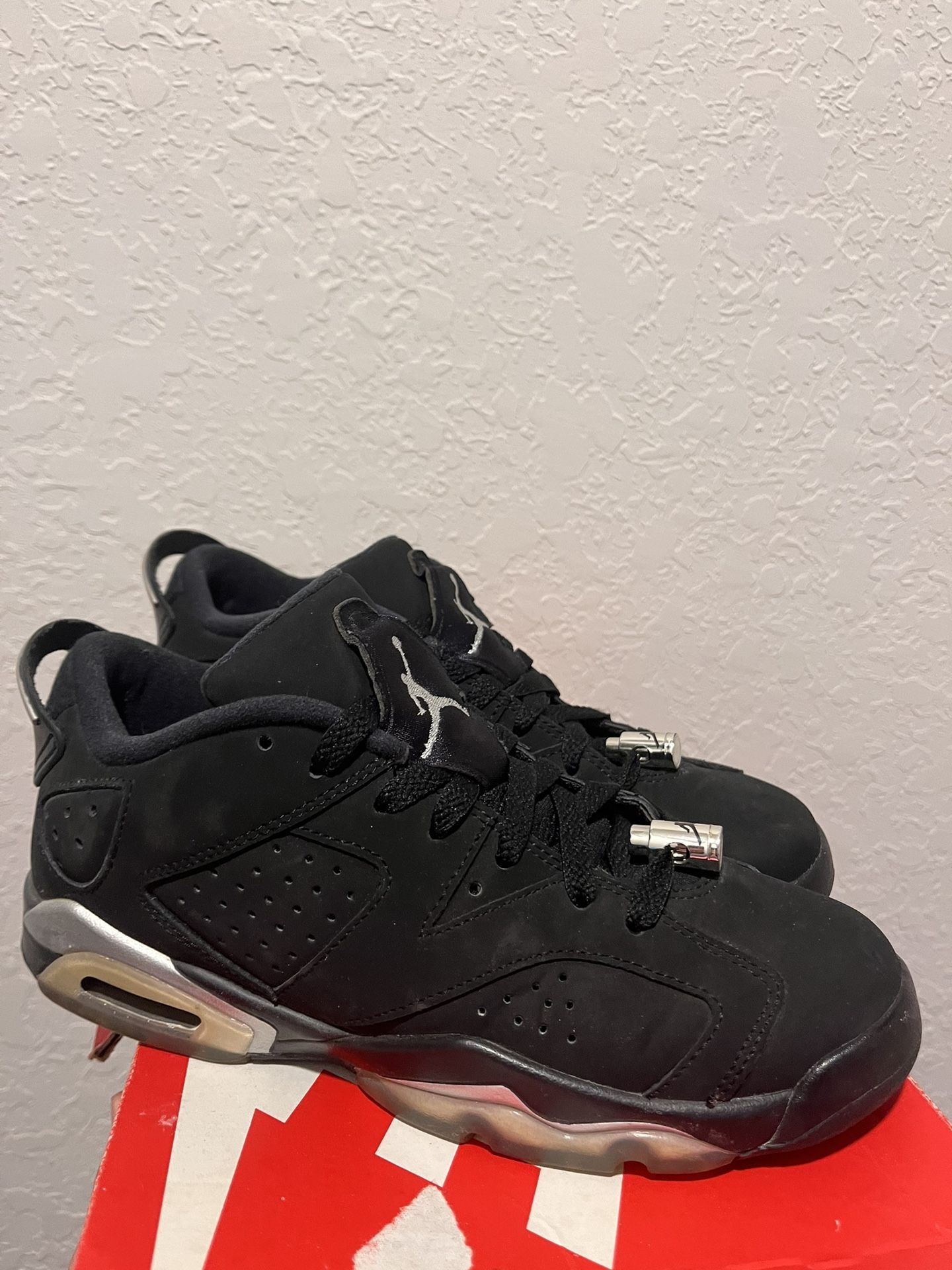 Jordans Retro 6 Low Chrome for Sale in San Antonio, TX - OfferUp