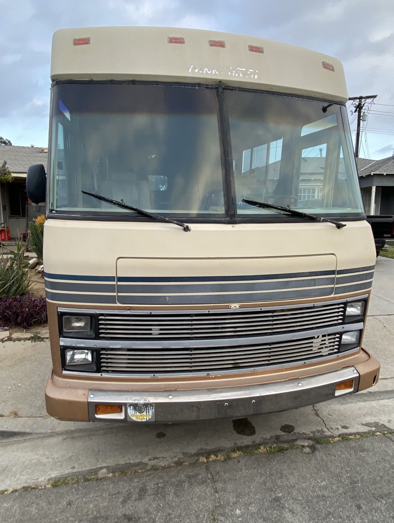 1988 Winnebago Super Chief 37 Foot for Sale in Whittier, CA - OfferUp