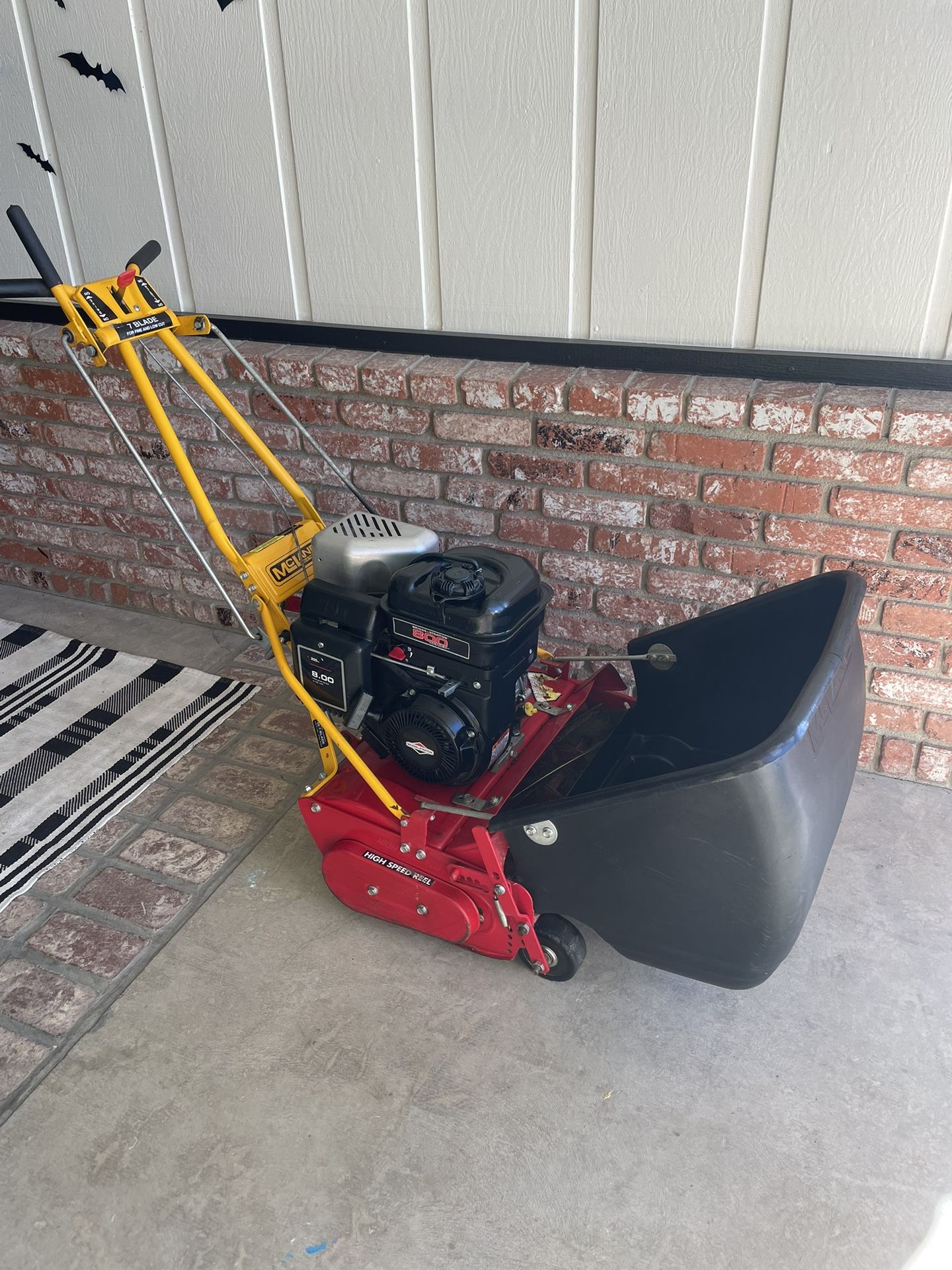 McLane Front Throw Reel Lawn Mower for Sale in Bakersfield, CA - OfferUp