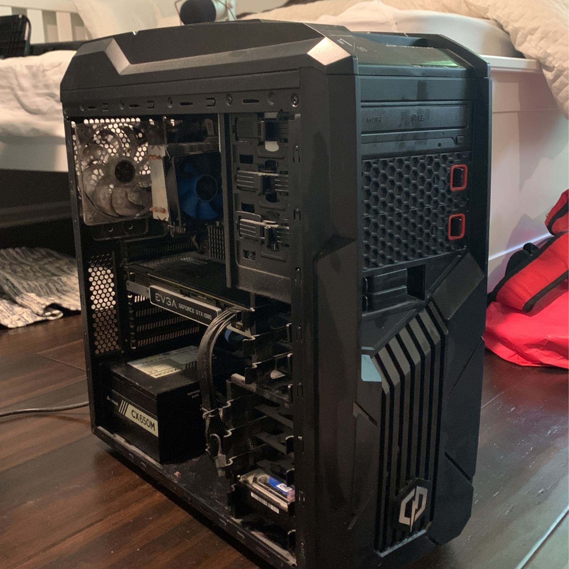 WHOLE GAMING PC SETUP for Sale in Boynton Beach, FL - OfferUp