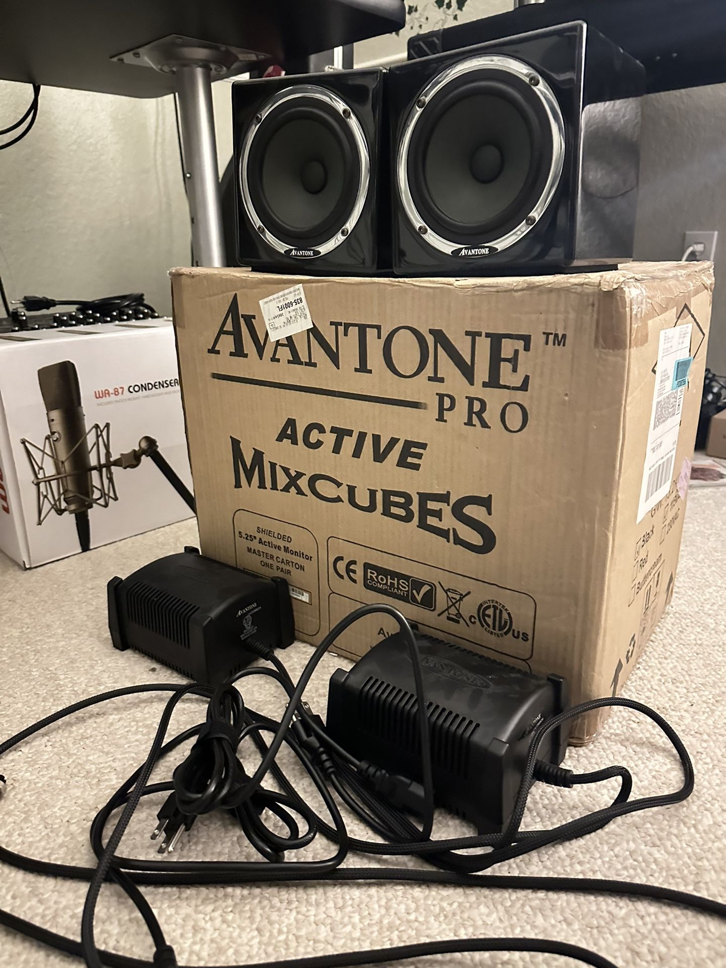 Avantone Mixcubes Active for Sale in Chino Hills, CA - OfferUp