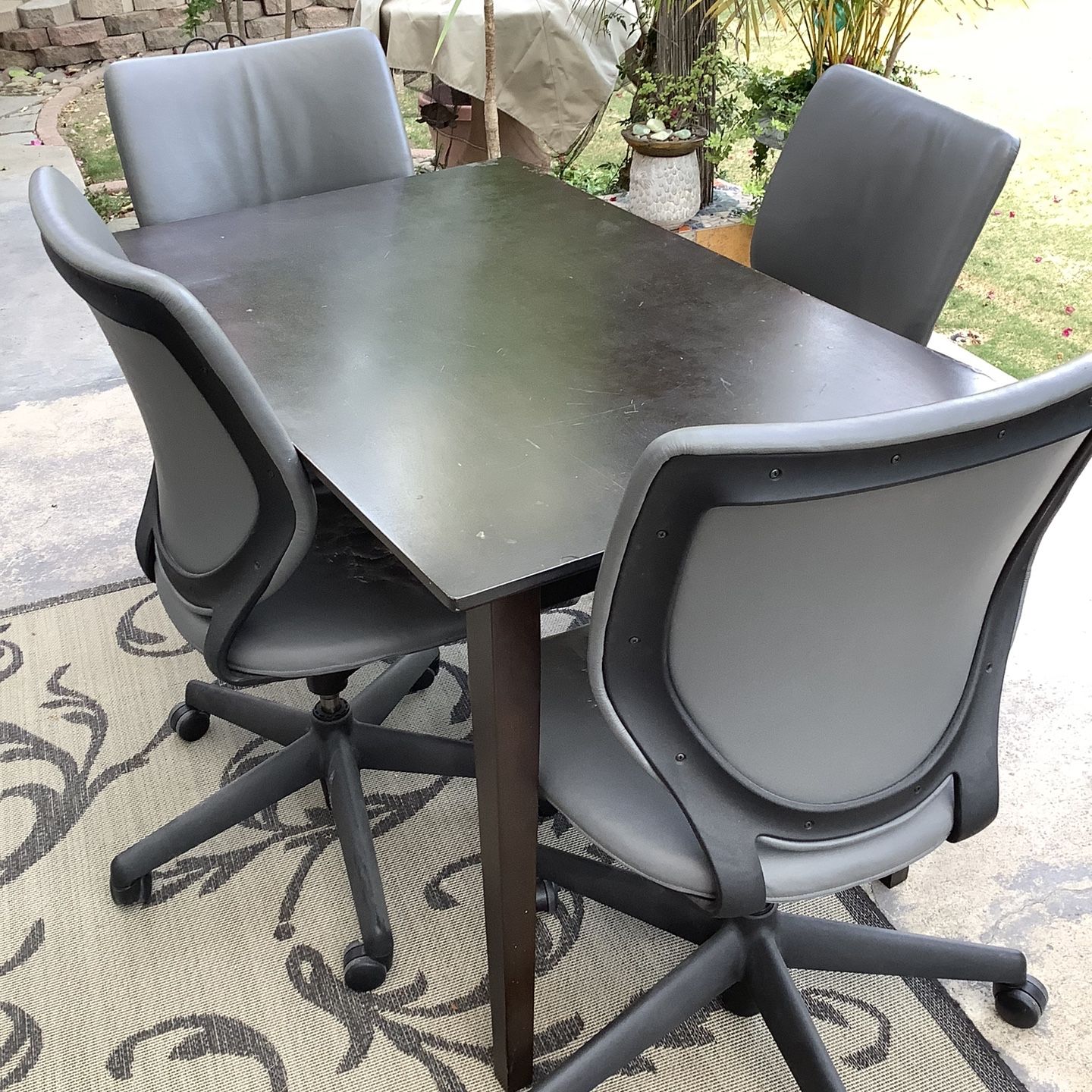 Keilhauer Tom Navy Leather — Cohen Cohen Furniture, 44% OFF