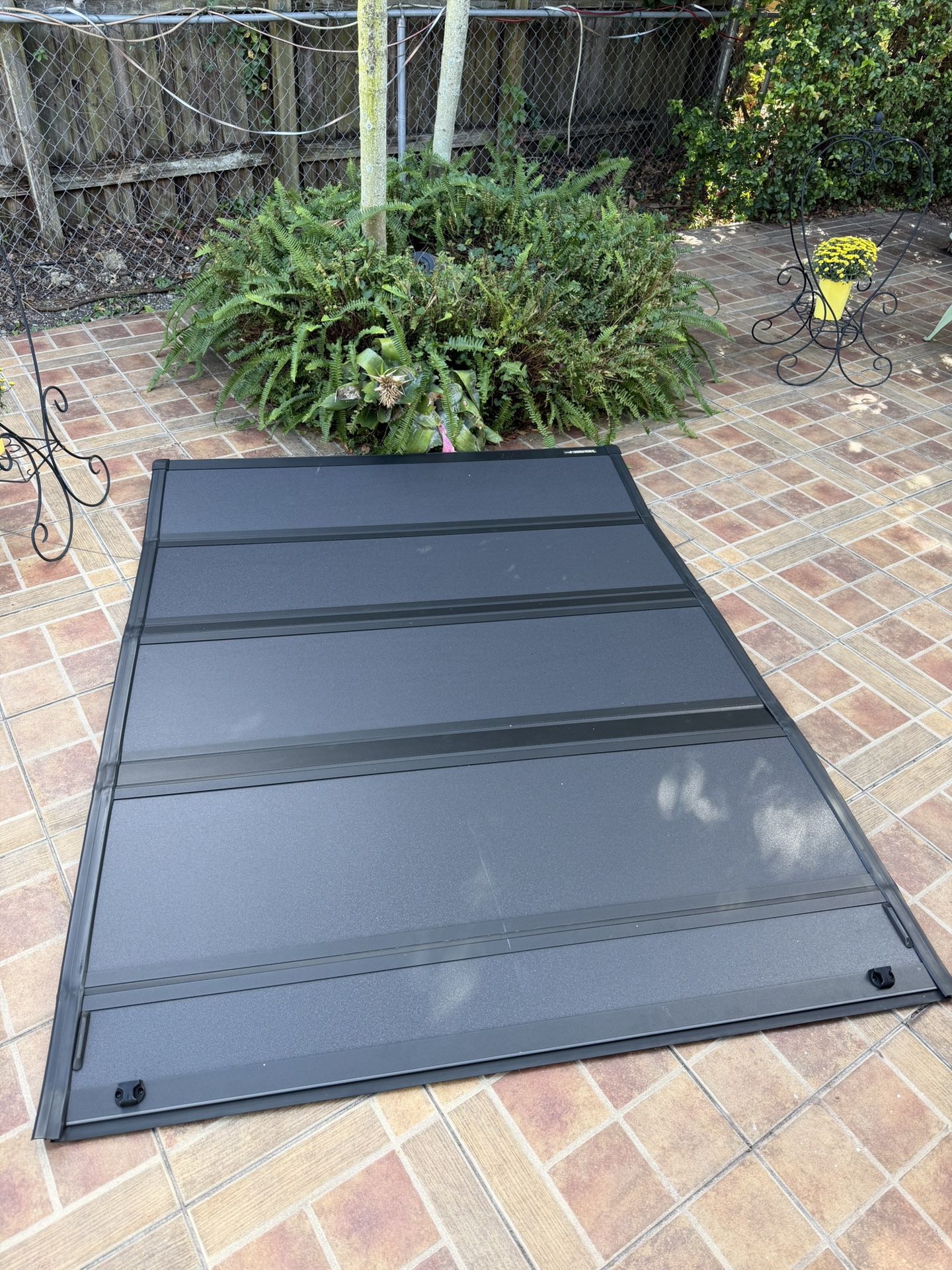Realtruck Bak-flip Bed Cover For Standard Bed 6'10" for Sale in Miami ...