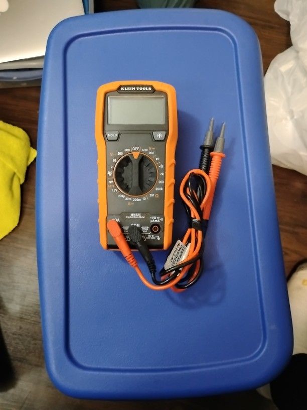 Klein Tools MM325 Multimeter for Sale in Chula Vista, CA - OfferUp