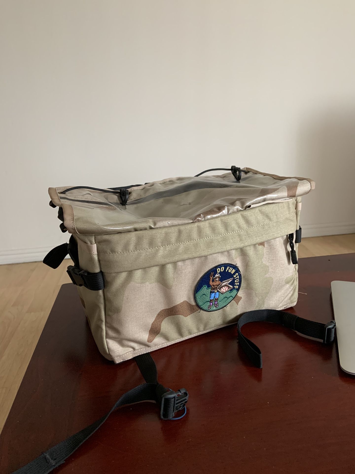 Outer Shell 137 Rack Bag for Sale in Los Angeles, CA - OfferUp