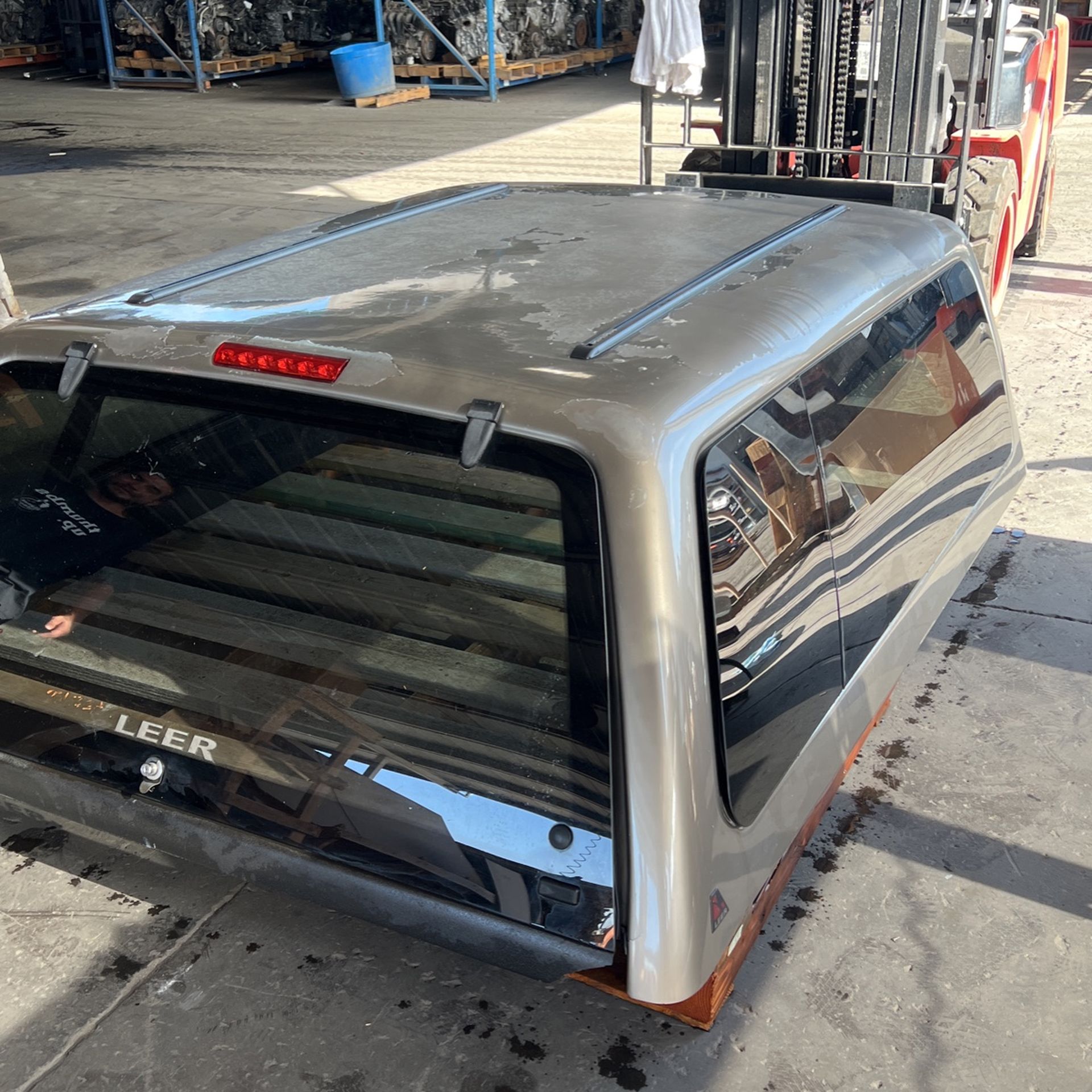 Leer Camper Shell for Sale in Phoenix, AZ - OfferUp