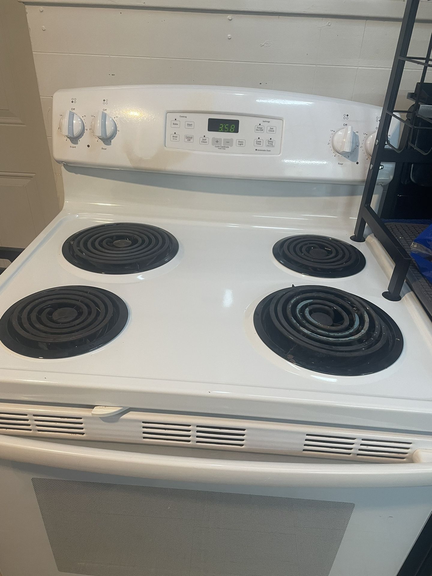 Today Only! GE 30" Free-Standing Electric Range Stove for Sale in ...