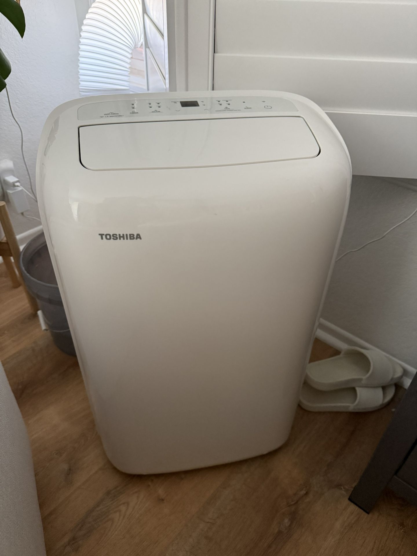 Toshiba Portable Air Conditioner For Sale In Roseville Ca Offerup
