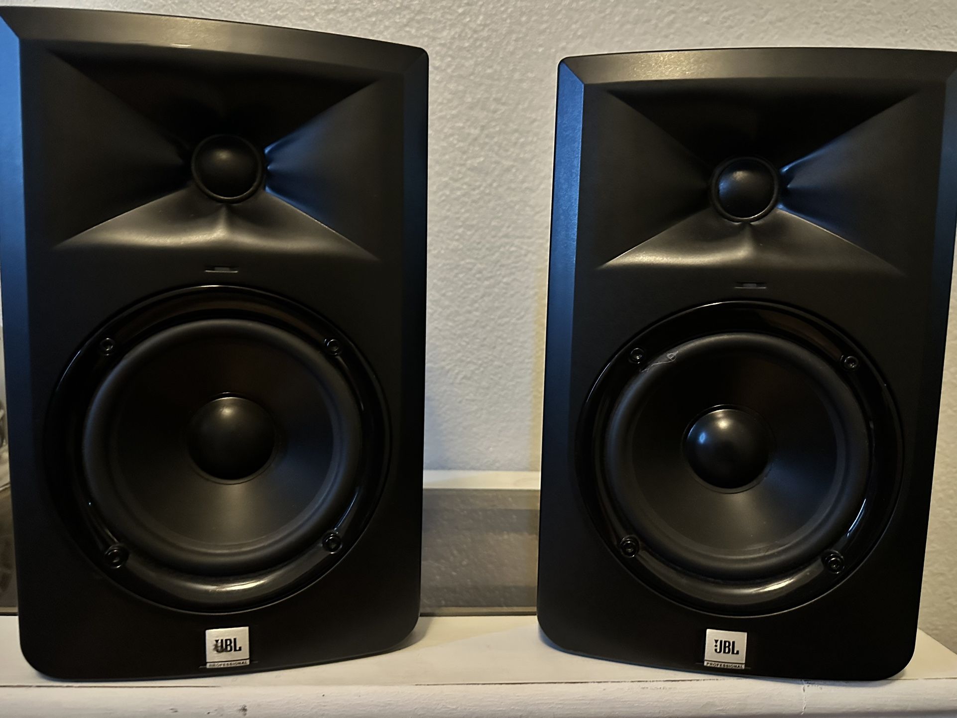 JBL Studio Monitors And Subwoofer for Sale in Moreno Valley, CA - OfferUp