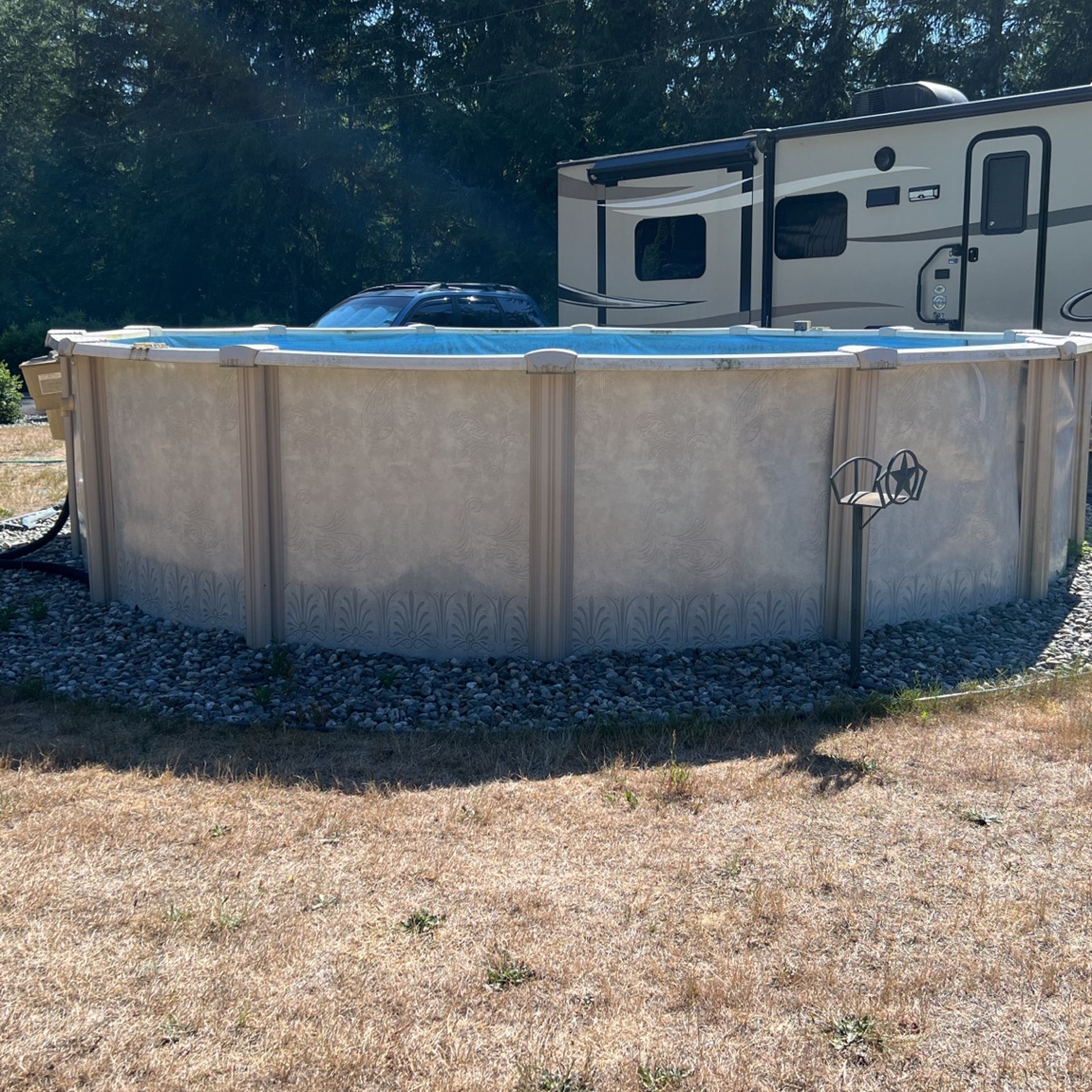 FREE 18 FOOT Diameter- Doughboy above Ground Pool (it’s BIG) for Sale ...