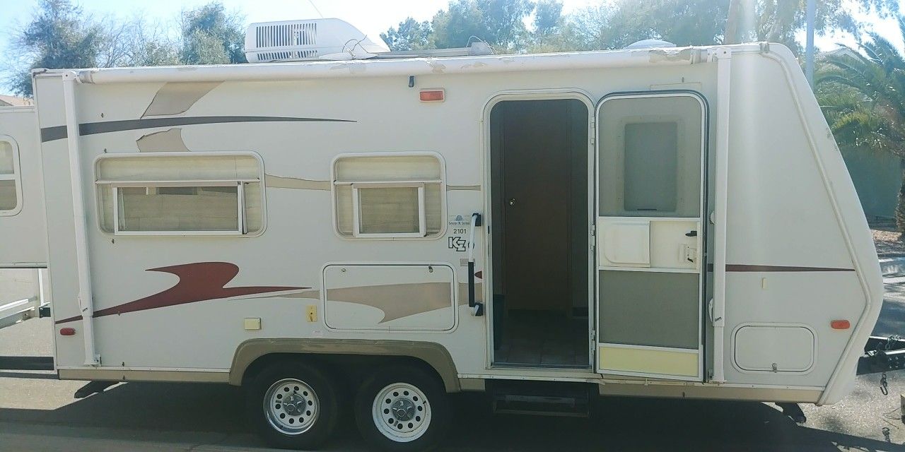2005 kz frontier travel trailer camper. for Sale in Chandler, AZ - OfferUp