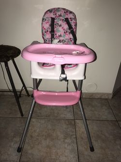 Minnie Mouse High Chair