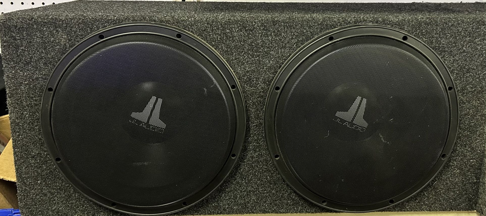 JL Audio 2x12 Inch Subwoofers for Sale in Flint, MI - OfferUp
