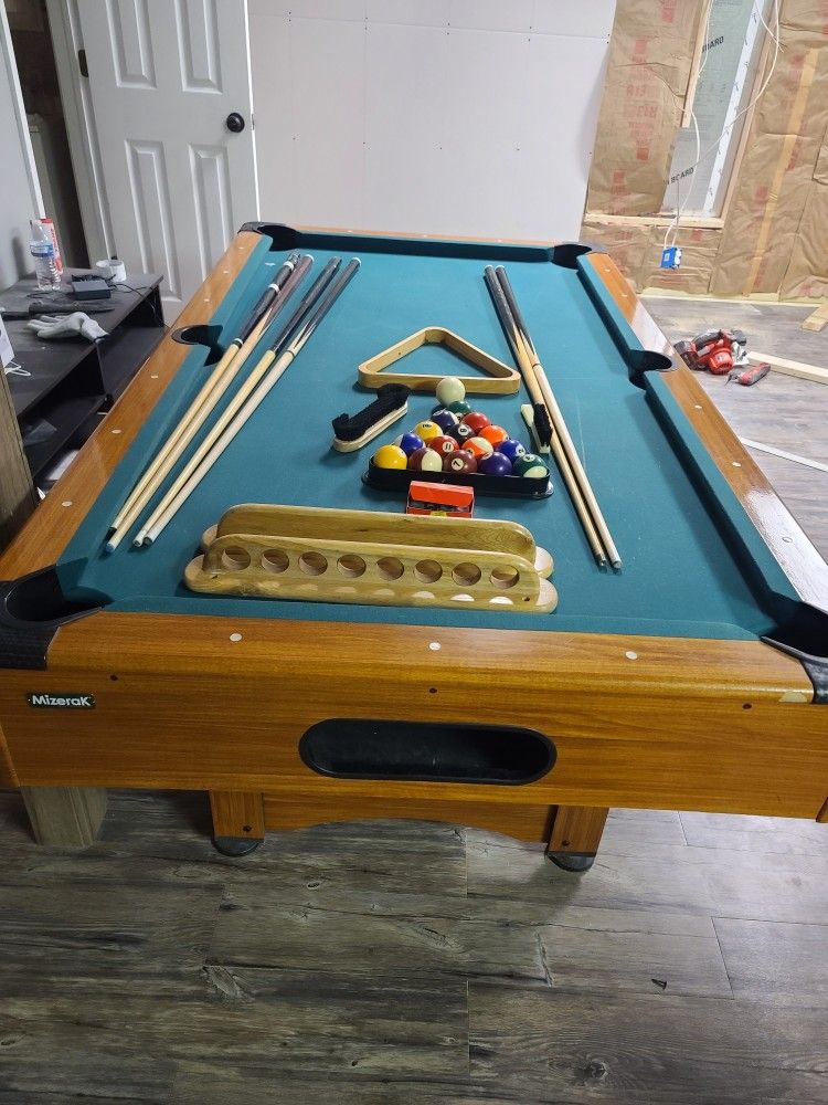 Mizerak Pool Table 44"×79" for Sale in Cuyahoga Falls, OH - OfferUp