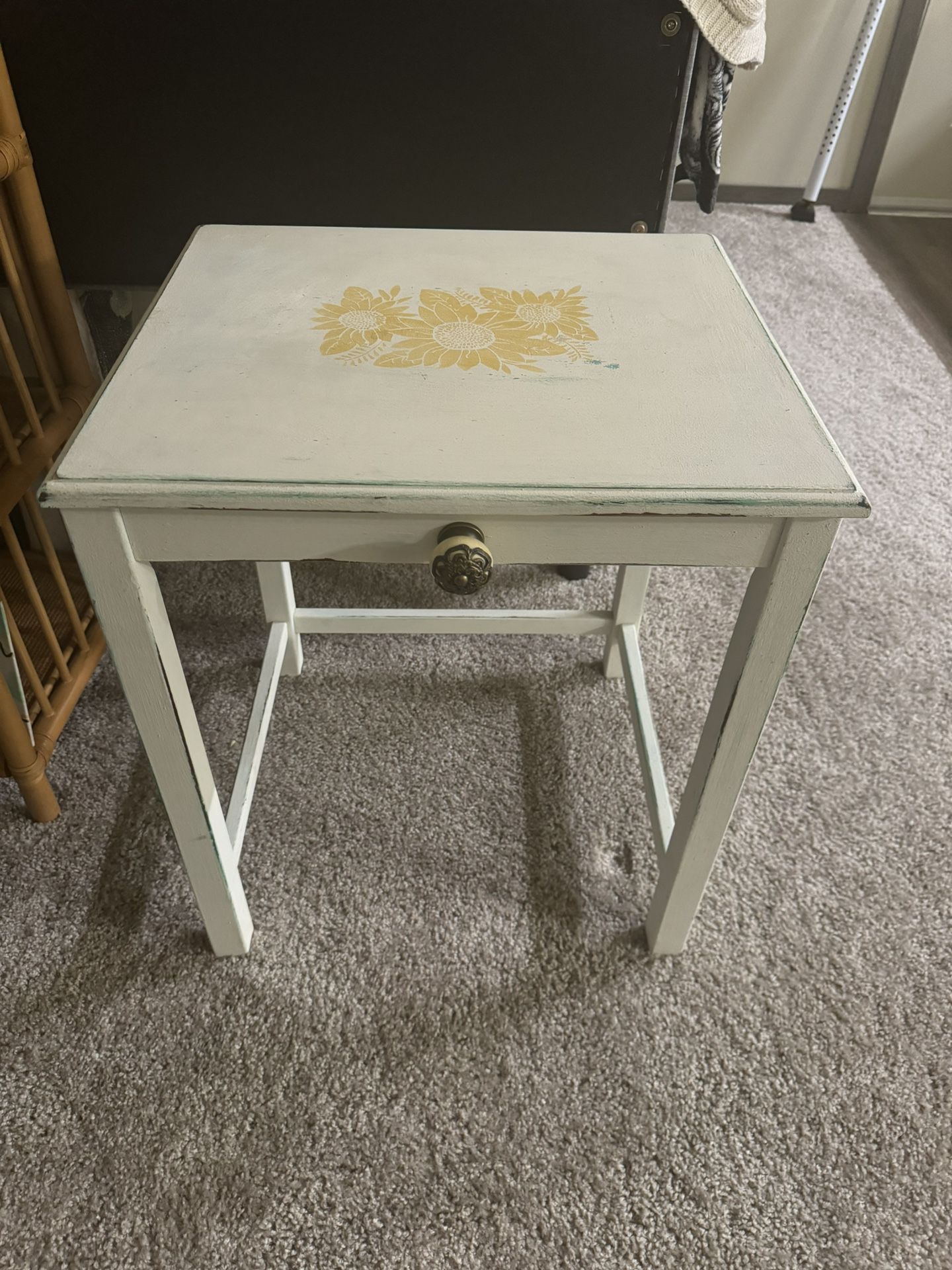 Sunflower Side Table for Sale in Edgewood, WA - OfferUp