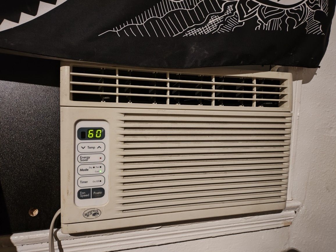 Hampton Bay Window Unit (5500 BTU) for Sale in San Antonio, TX - OfferUp