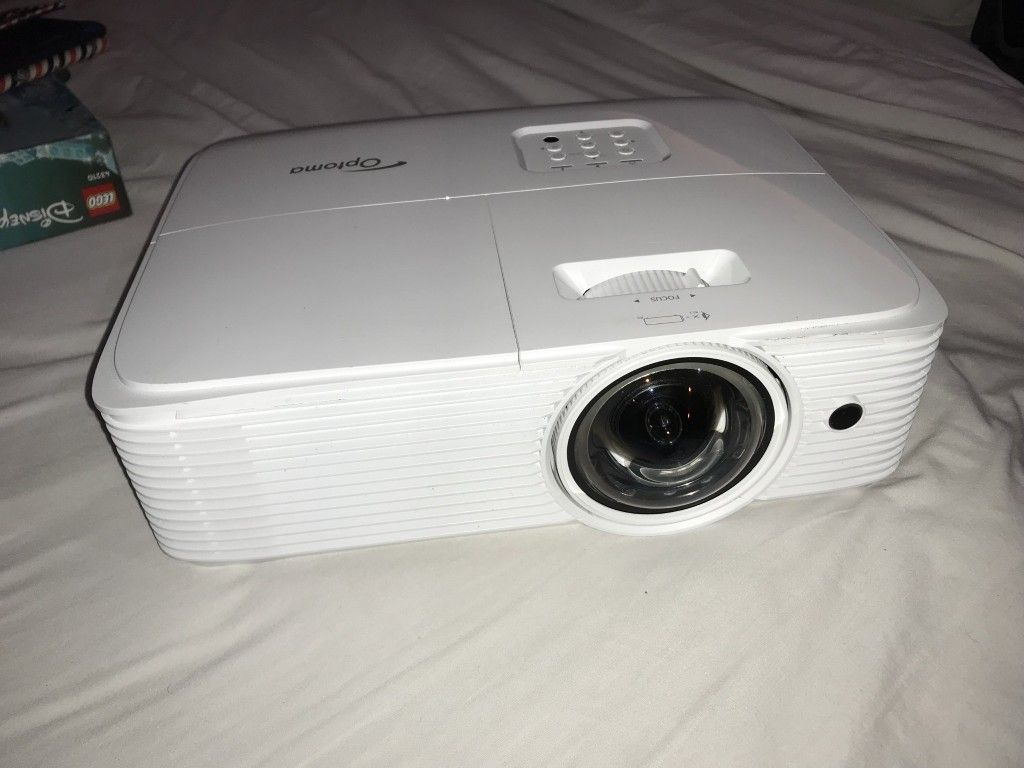 Optoma 1080 Projector for Sale in San Diego, CA - OfferUp