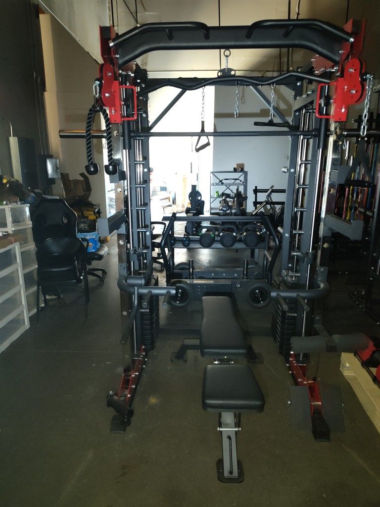 Brand new Smith machine for Sale in Yuba City, CA - OfferUp
